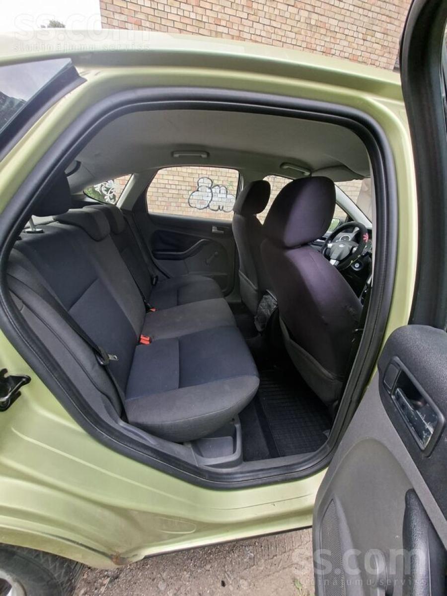 Zaļš Ford Focus 2006 Rīga, ar dzinēja tilpumu 1.60 L un nobraukumu 248 tūkst. km par 550 €, foto 4 vietnē AUTOMOTO.COM.LV