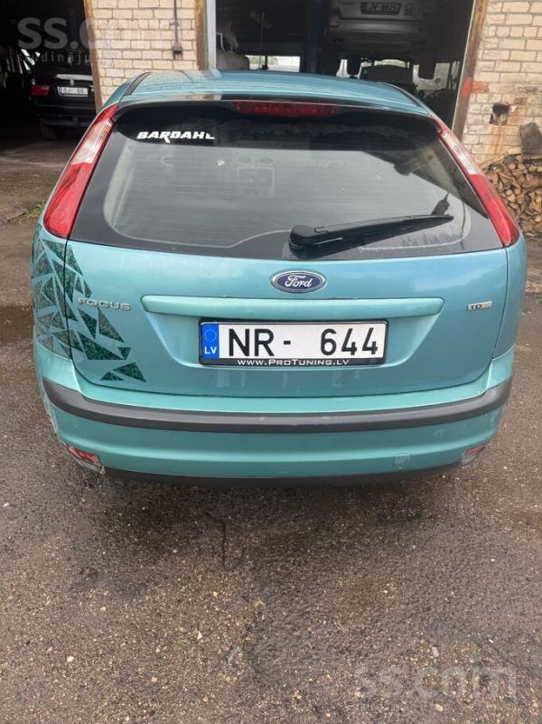 Zaļš Ford Focus 2007 Rēzekne, ar dzinēja tilpumu 1.60 L un nobraukumu 370 tūkst. km par 950 €, foto 3 vietnē AUTOMOTO.COM.LV