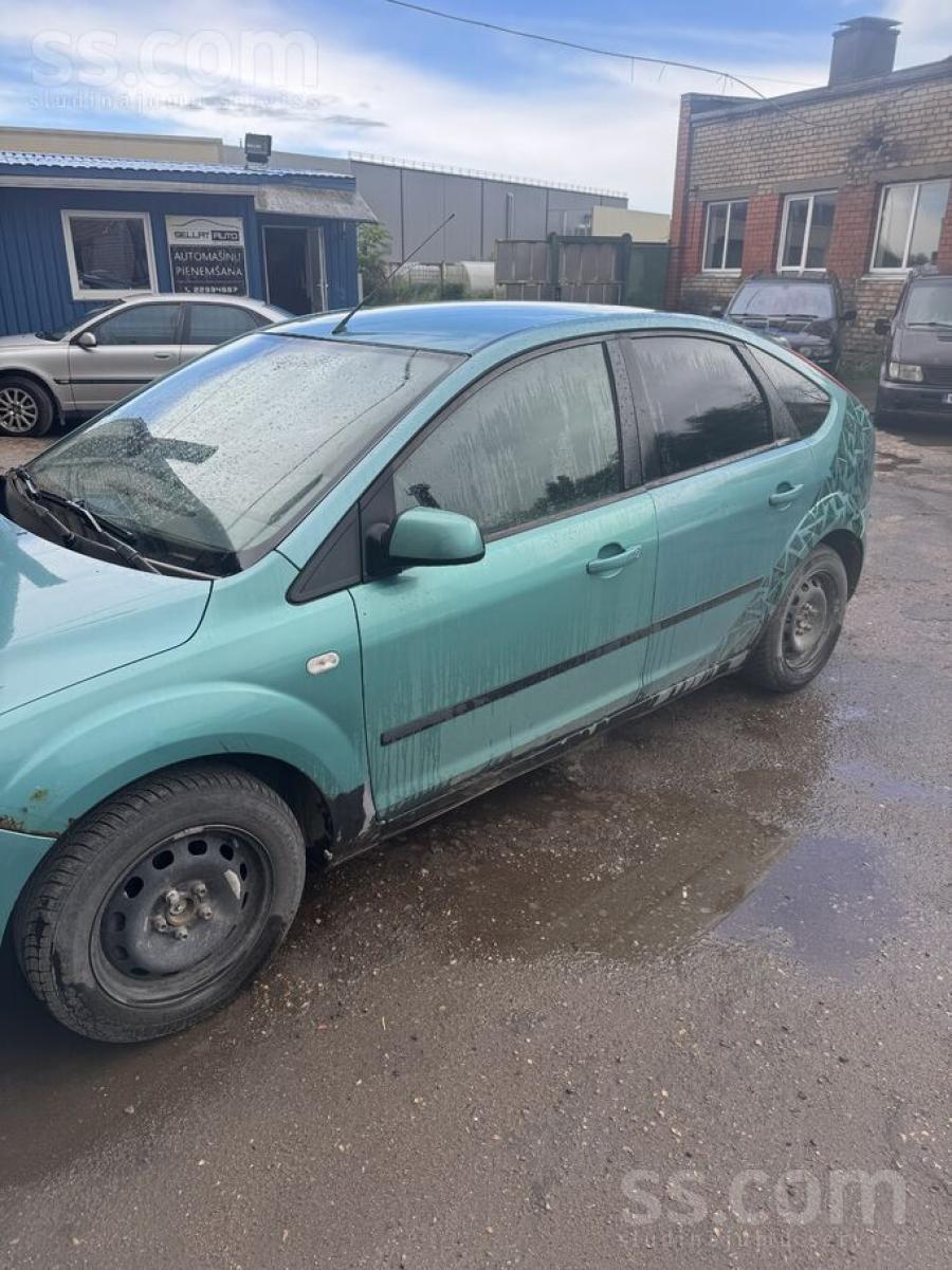 Zaļš Ford Focus 2007 Rēzekne, ar dzinēja tilpumu 1.60 L un nobraukumu 370 tūkst. km par 950 €, foto 5 vietnē AUTOMOTO.COM.LV