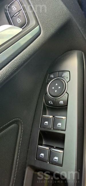 Zaļš Ford Focus 2019 Rīga, ar dzinēja tilpumu 1.50 L un nobraukumu 174 tūkst. km par 10750 €, foto 15 vietnē AUTOMOTO.COM.LV