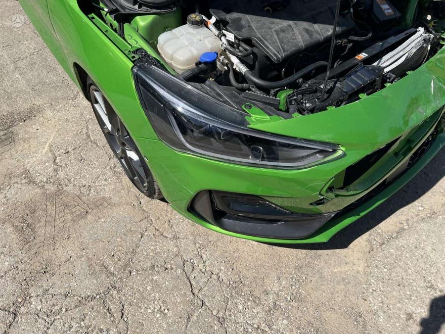 Zaļš Ford Focus 2024 Kauņa, ar dzinēja tilpumu 2.26 L un nobraukumu 23 tūkst. km par 14900 €, foto 9 vietnē AUTOMOTO.COM.LV