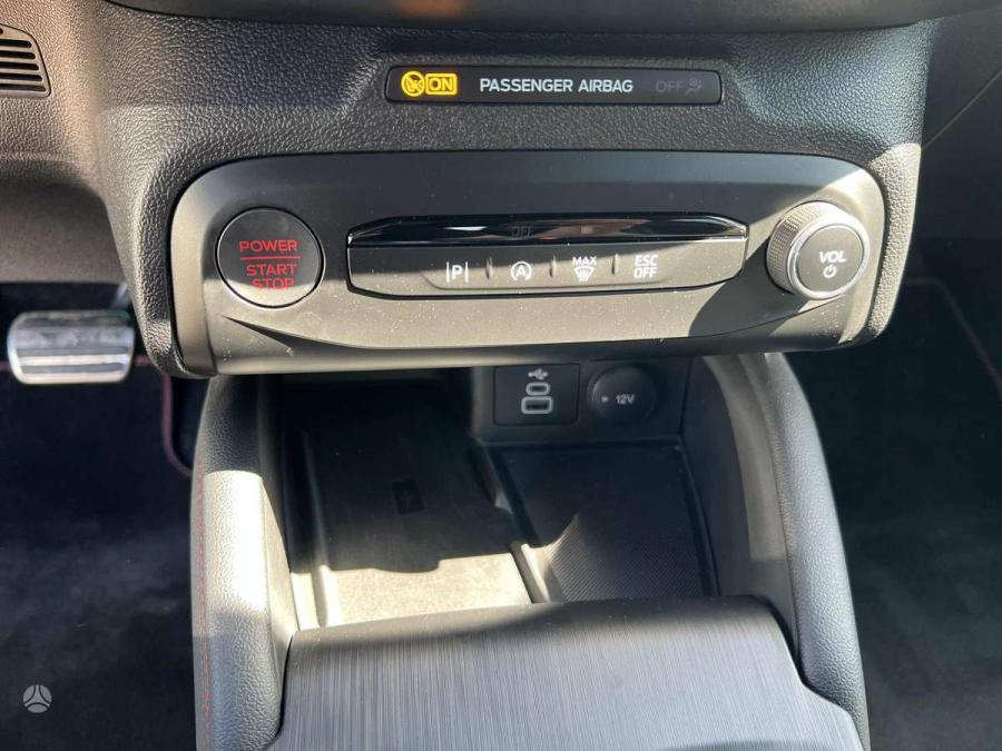 Zaļš Ford Focus 2024 Kauņa, ar dzinēja tilpumu 2.26 L un nobraukumu 23 tūkst. km par 14900 €, foto 19 vietnē AUTOMOTO.COM.LV