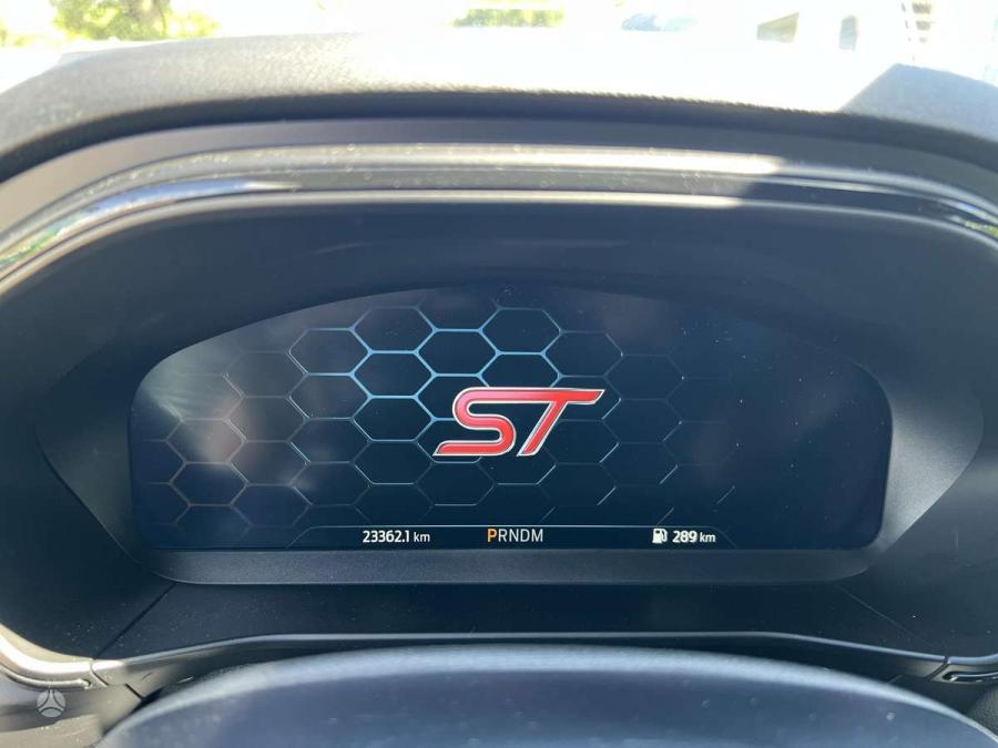 Zaļš Ford Focus 2024 Kauņa, ar dzinēja tilpumu 2.26 L un nobraukumu 23 tūkst. km par 14900 €, foto 34 vietnē AUTOMOTO.COM.LV