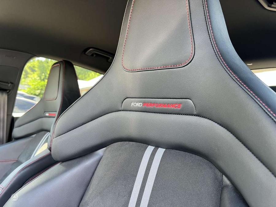 Zaļš Ford Focus 2024 Kauņa, ar dzinēja tilpumu 2.26 L un nobraukumu 23 tūkst. km par 14900 €, foto 38 vietnē AUTOMOTO.COM.LV