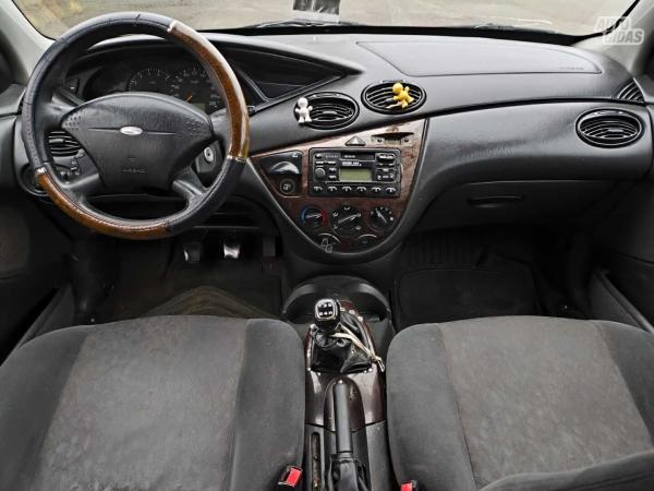 Zaļš Ford Focus 1999 Šauļi, ar dzinēja tilpumu 1.80 L un nobraukumu 391 tūkst. km par 280 €, foto 9 vietnē AUTOMOTO.COM.LV