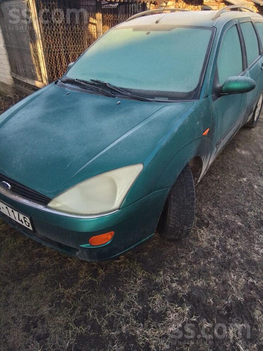 Green Ford Focus 1999 in Daugavpils, with an engine capacity of 1.80 L and mileage of 221 thousand km for 750 €, photo 1 on AUTOMOTO.COM.LV