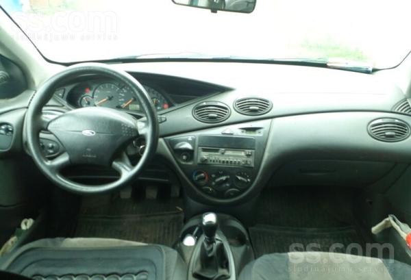 Zaļš Ford Focus 1999 Daugavpils, ar dzinēja tilpumu 1.80 L un nobraukumu 149 tūkst. km par 699 €, foto 5 vietnē AUTOMOTO.COM.LV