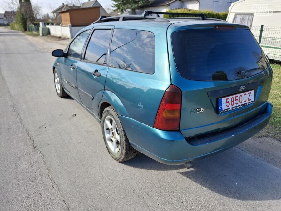 Zaļš Ford Focus 2000 Mažeikiai, ar dzinēja tilpumu 1.80 L un nobraukumu 370 tūkst. km par 380 €, foto 5 vietnē AUTOMOTO.COM.LV