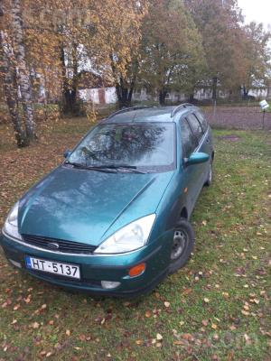 Zaļš Ford Focus 2001 Limbaži, ar dzinēja tilpumu 1.80 L un nobraukumu 290 tūkst. km par 850 €, foto  vietnē AUTOMOTO.COM.LV