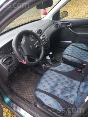 Zaļš Ford Focus 2001 Limbaži, ar dzinēja tilpumu 1.80 L un nobraukumu 290 tūkst. km par 650 €, foto 4 vietnē AUTOMOTO.COM.LV