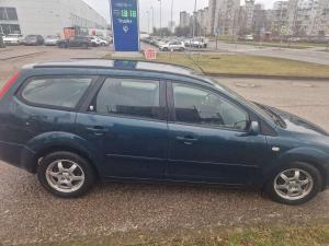 Zaļš Ford Focus 2006 Kauņa, ar dzinēja tilpumu 1.60 L un nobraukumu 160 tūkst. km par 999 €, foto 4 vietnē AUTOMOTO.COM.LV