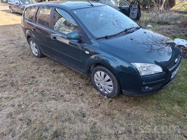 Green Ford Focus 2007 in Ogre, with an engine capacity of 1.60 L and mileage of 300 thousand km for 800 €, photo 1 on AUTOMOTO.COM.LV