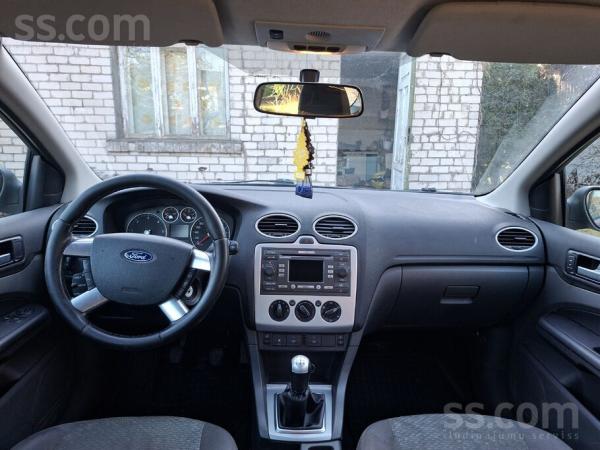Green Ford Focus 2007 in Ogre, with an engine capacity of 1.60 L and mileage of 300 thousand km for 800 €, photo 5 on AUTOMOTO.COM.LV