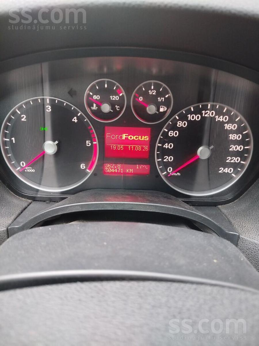 Green Ford Focus 2007 in Riga, with an engine capacity of 1.60 L and mileage of 305 thousand km for 1050 €, photo 9 on AUTOMOTO.COM.LV