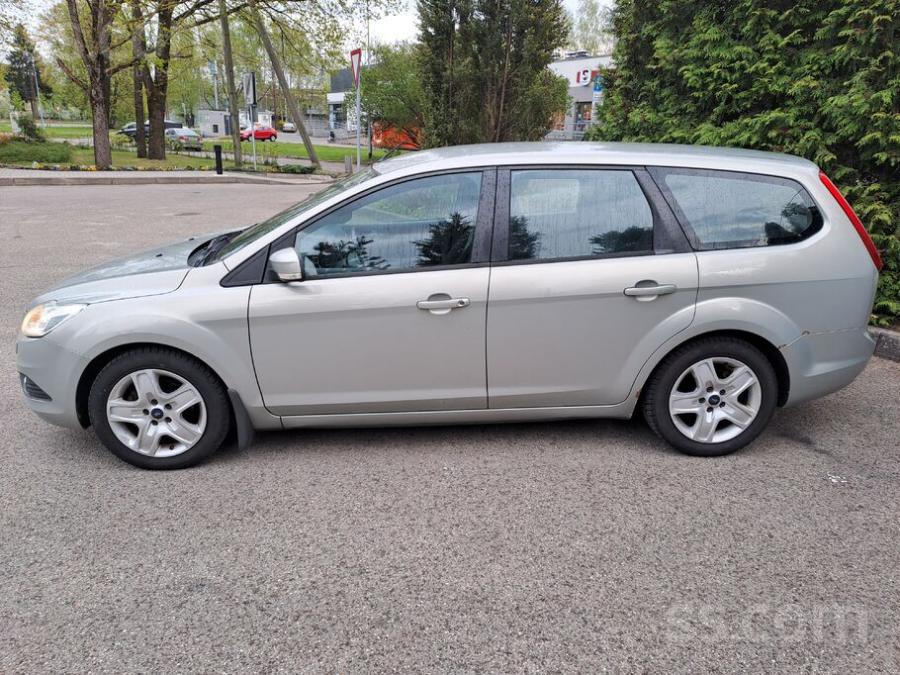 Zaļš Ford Focus 2010 Rīga, ar dzinēja tilpumu 1.60 L un nobraukumu 308 tūkst. km par 1000 €, foto 2 vietnē AUTOMOTO.COM.LV