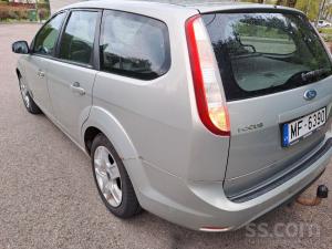 Zaļš Ford Focus 2010 Rīga, ar dzinēja tilpumu 1.60 L un nobraukumu 308 tūkst. km par 1000 €, foto 4 vietnē AUTOMOTO.COM.LV