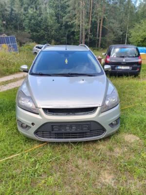 Green Ford Focus 2010 in Riga, with an engine capacity of 1.60 L and mileage of 255 thousand km for 400 €, photo  on AUTOMOTO.COM.LV