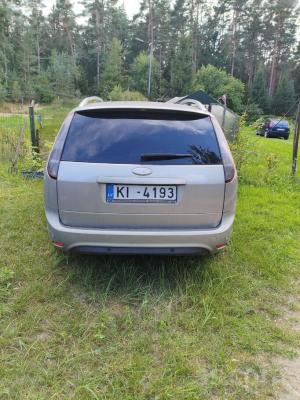 Zaļš Ford Focus 2010 Rīga, ar dzinēja tilpumu 1.60 L un nobraukumu 255 tūkst. km par 400 €, foto 5 vietnē AUTOMOTO.COM.LV