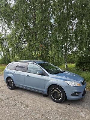 Green Ford Focus 2010 in Naujoji Akmene, with an engine capacity of 1.56 L and mileage of 273 thousand km for 1950 €, photo 4 on AUTOMOTO.COM.LV