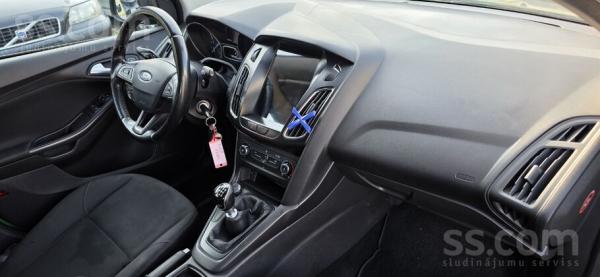 Zaļš Ford Focus 2017 Valmiera, ar dzinēja tilpumu 1.50 L un nobraukumu 252 tūkst. km par 4800 €, foto 9 vietnē AUTOMOTO.COM.LV
