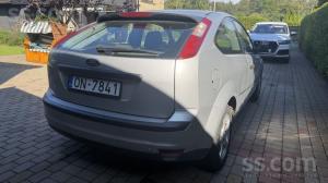 Grey Ford Focus 2006 in Limbazi, with an engine capacity of 1.60 L and mileage of 284 thousand km for 1950 €, photo 6 on AUTOMOTO.COM.LV