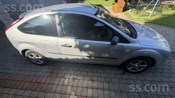 Grey Ford Focus 2006 in Limbazi, with an engine capacity of 1.60 L and mileage of 284 thousand km for 1950 €, photo 8 on AUTOMOTO.COM.LV