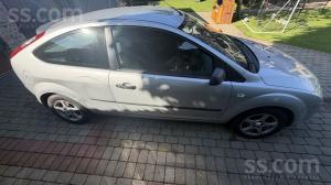 Grey Ford Focus 2006 in Limbazi, with an engine capacity of 1.60 L and mileage of 284 thousand km for 1950 €, photo 8 on AUTOMOTO.COM.LV