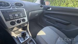Grey Ford Focus 2006 in Limbazi, with an engine capacity of 1.60 L and mileage of 284 thousand km for 1950 €, photo 13 on AUTOMOTO.COM.LV
