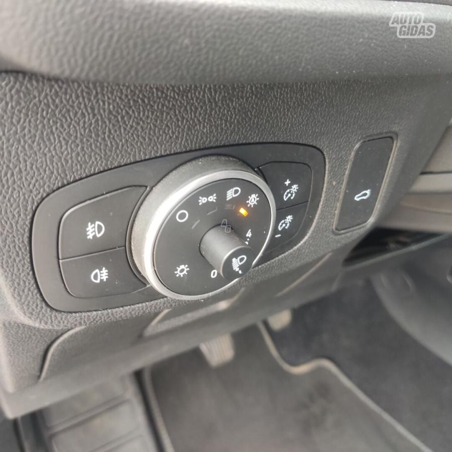 Grey Ford Focus 2020 in Vilnius, with an engine capacity of 1.50 L and mileage of 242 thousand km for 7900 €, photo 17 on AUTOMOTO.COM.LV