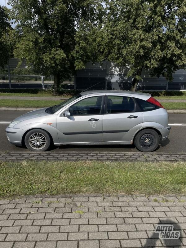 Grey Ford Focus 1999 in Radviliskis, with an engine capacity of 1.80 L and mileage of 250 thousand km for 400 €, photo 5 on AUTOMOTO.COM.LV