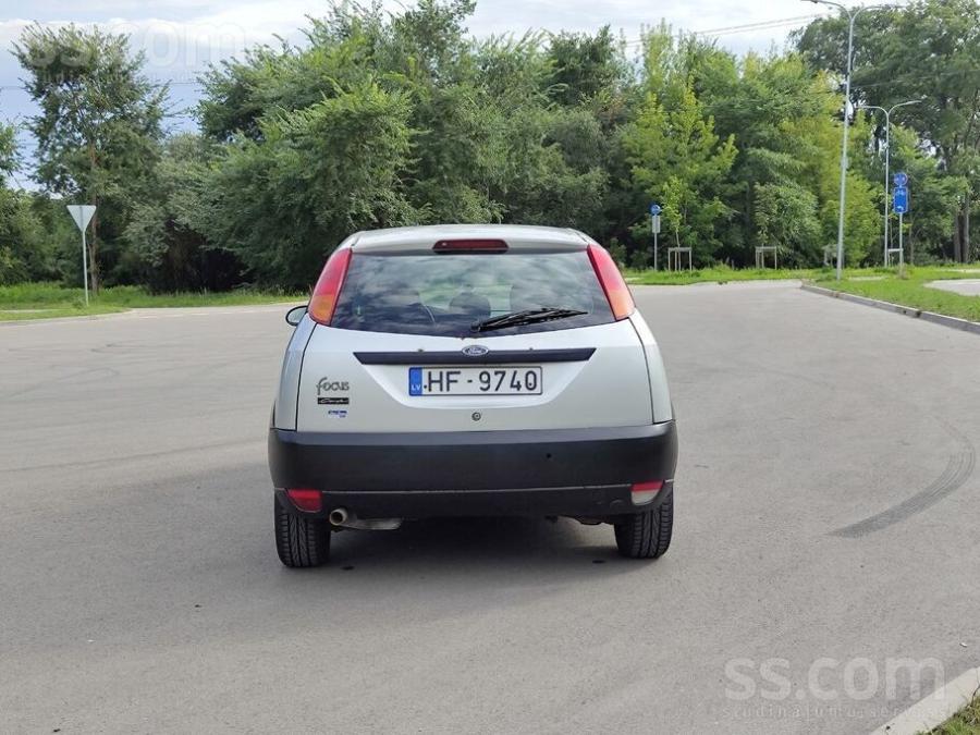 Grey Ford Focus 1999 in Riga, with an engine capacity of 1.60 L and mileage of 278 thousand km for 700 €, photo 7 on AUTOMOTO.COM.LV