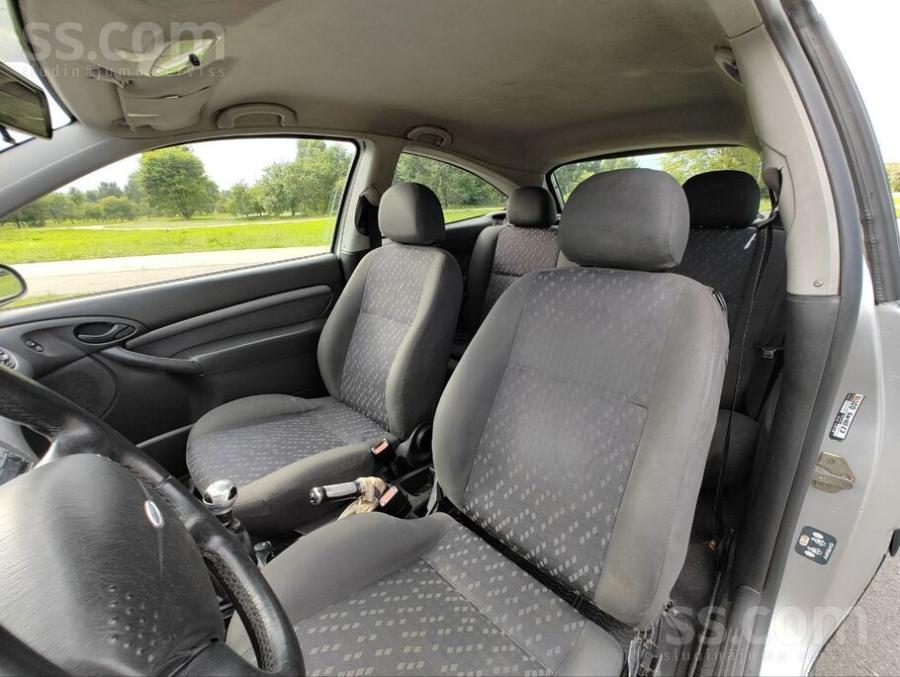 Grey Ford Focus 1999 in Riga, with an engine capacity of 1.60 L and mileage of 278 thousand km for 700 €, photo 11 on AUTOMOTO.COM.LV