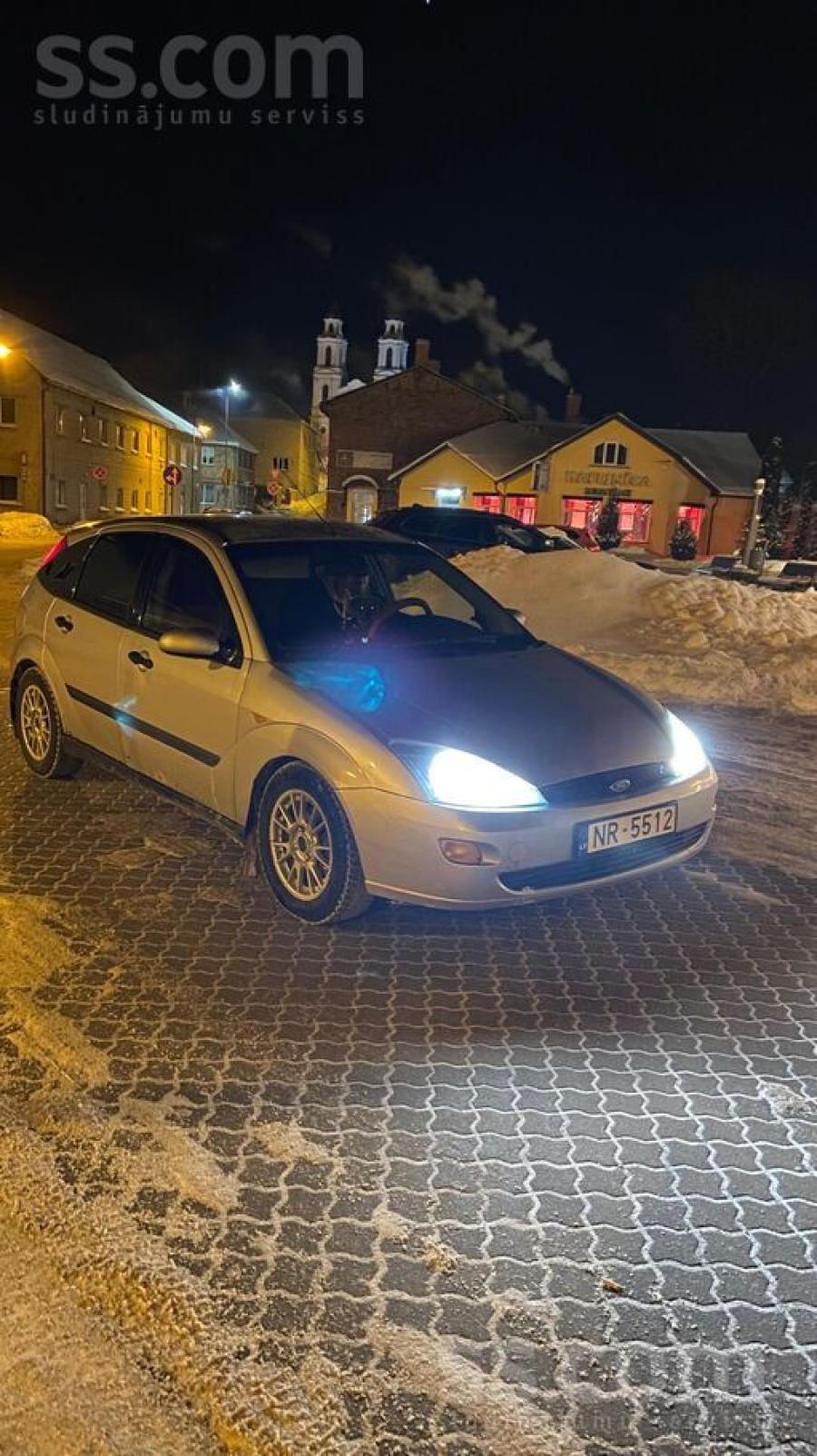 Pelēks Ford Focus 2000 Rēzekne, ar dzinēja tilpumu 1.80 L un nobraukumu 399 tūkst. km par 1200 €, foto 1 vietnē AUTOMOTO.COM.LV
