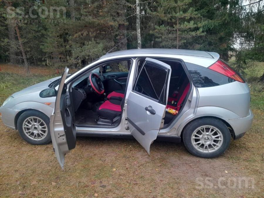 Pelēks Ford Focus 2000 Rēzekne, ar dzinēja tilpumu 1.80 L un nobraukumu 399 tūkst. km par 1200 €, foto 6 vietnē AUTOMOTO.COM.LV