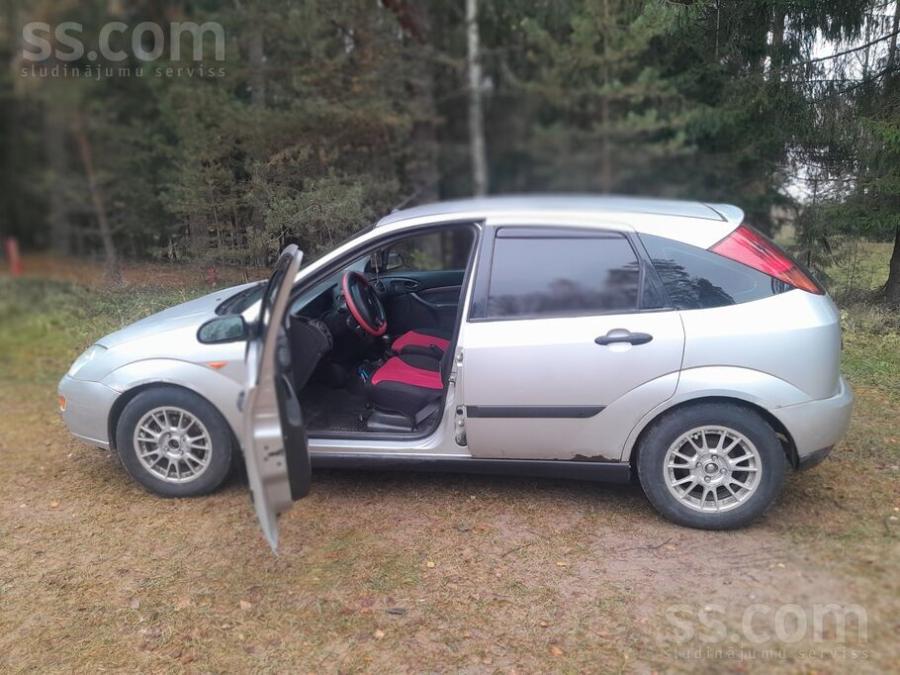 Pelēks Ford Focus 2000 Rēzekne, ar dzinēja tilpumu 1.80 L un nobraukumu 399 tūkst. km par 1200 €, foto 13 vietnē AUTOMOTO.COM.LV