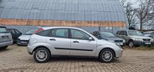 Pelēks Ford Focus 2000 Valmiera, ar dzinēja tilpumu 1.80 L un nobraukumu 264 tūkst. km par 1050 €, foto 3 vietnē AUTOMOTO.COM.LV