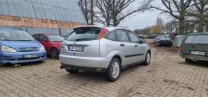 Pelēks Ford Focus 2000 Valmiera, ar dzinēja tilpumu 1.80 L un nobraukumu 264 tūkst. km par 1050 €, foto 4 vietnē AUTOMOTO.COM.LV