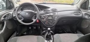 Pelēks Ford Focus 2000 Valmiera, ar dzinēja tilpumu 1.80 L un nobraukumu 264 tūkst. km par 1050 €, foto 10 vietnē AUTOMOTO.COM.LV