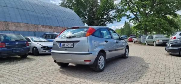 Grey Ford Focus 2000 in Valmiera, with an engine capacity of 1.80 L and mileage of 231 thousand km for 1150 €, photo 3 on AUTOMOTO.COM.LV
