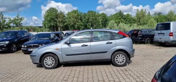 Grey Ford Focus 2000 in Valmiera, with an engine capacity of 1.80 L and mileage of 231 thousand km for 1150 €, photo 6 on AUTOMOTO.COM.LV