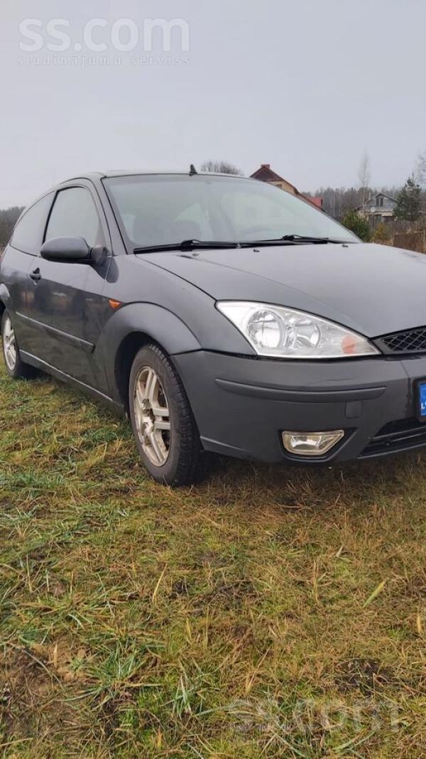 Pelēks Ford Focus 2002 Daugavpils, ar dzinēja tilpumu 1.80 L un nobraukumu 387 tūkst. km par 1500 €, foto 2 vietnē AUTOMOTO.COM.LV