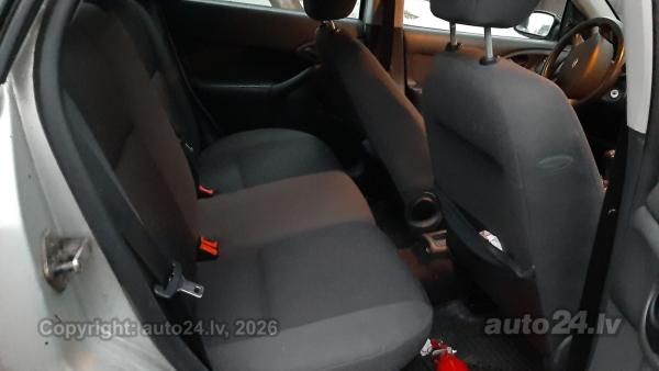 Grey Ford Focus 2002 in Tallinn, with an engine capacity of 1.80 L and mileage of 273 thousand km for 990 €, photo 8 on AUTOMOTO.COM.LV