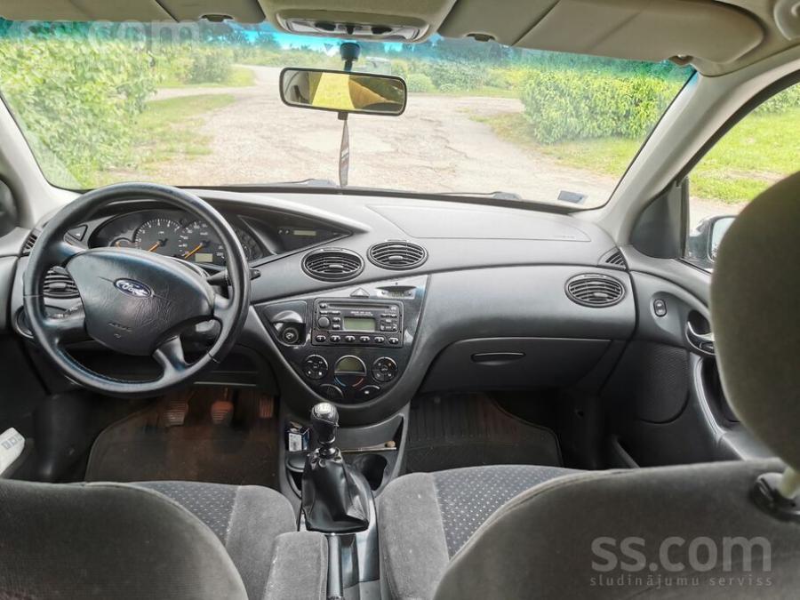 Pelēks Ford Focus 2003 Limbaži, ar dzinēja tilpumu 2.00 L un nobraukumu 193 tūkst. km par 600 €, foto 3 vietnē AUTOMOTO.COM.LV