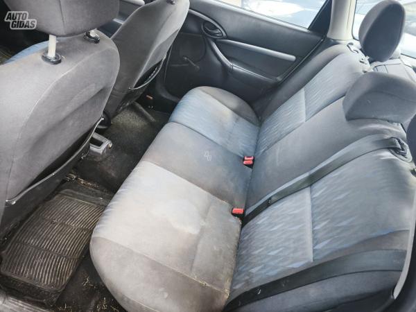 Grey Ford Focus 2003 in Kaunas, with an engine capacity of 1.80 L and mileage of 235 thousand km for 350 €, photo 5 on AUTOMOTO.COM.LV