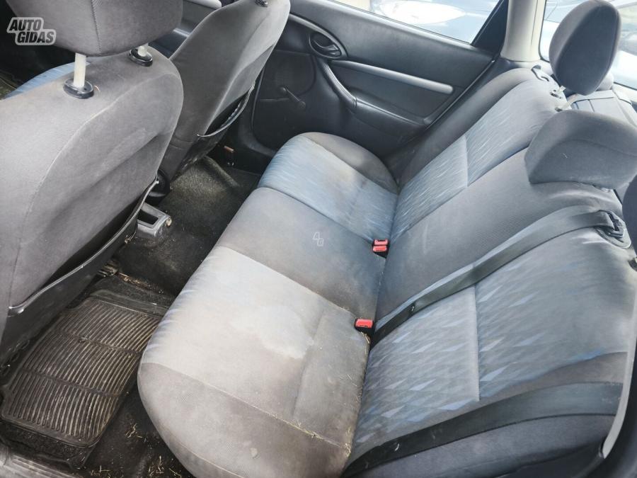 Grey Ford Focus 2003 in Kaunas, with an engine capacity of 1.80 L and mileage of 235 thousand km for 350 €, photo 6 on AUTOMOTO.COM.LV