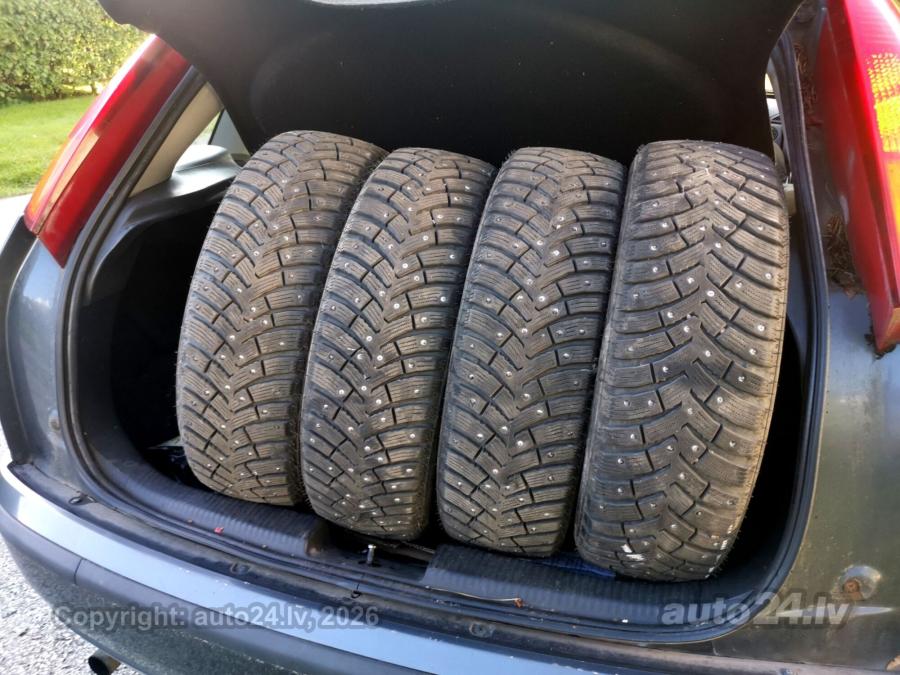 Pelēks Ford Focus 2003 Tartu, ar dzinēja tilpumu 1.60 L un nobraukumu 240 tūkst. km par 790 €, foto 8 vietnē AUTOMOTO.COM.LV