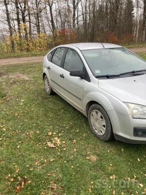 Pelēks Ford Focus 2004 Dobele, ar dzinēja tilpumu 1.60 L un nobraukumu 304 tūkst. km par 1350 €, foto 9 vietnē AUTOMOTO.COM.LV