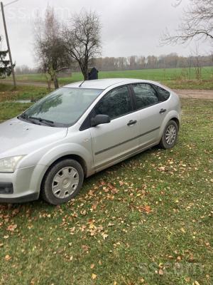 Pelēks Ford Focus 2004 Dobele, ar dzinēja tilpumu 1.60 L un nobraukumu 304 tūkst. km par 1350 €, foto 10 vietnē AUTOMOTO.COM.LV