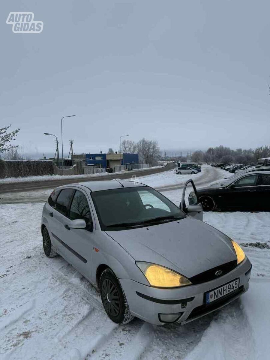 Grey Ford Focus 2004 in Siauliai, with an engine capacity of 1.80 L and mileage of 300 thousand km for 850 €, photo 1 on AUTOMOTO.COM.LV