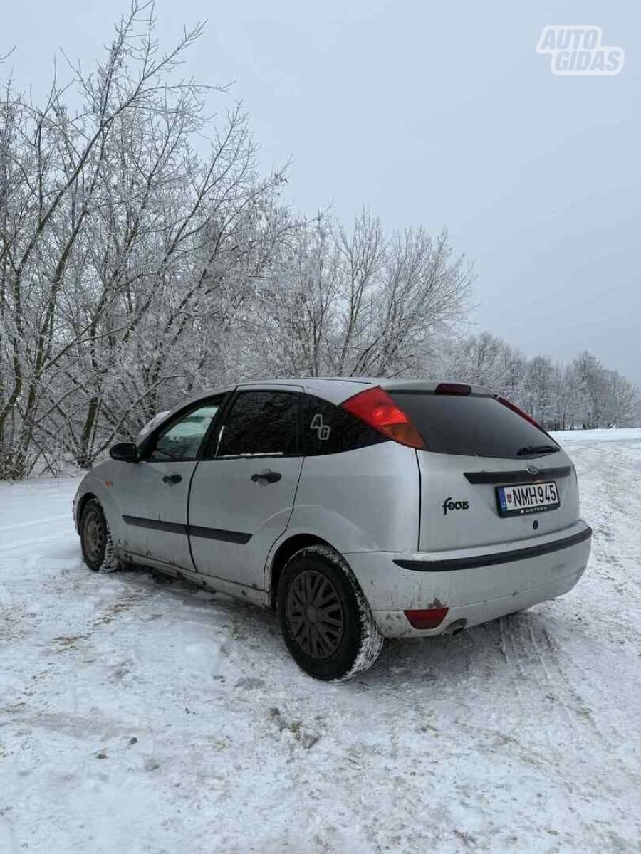 Pelēks Ford Focus 2004 Šauļi, ar dzinēja tilpumu 1.80 L un nobraukumu 300 tūkst. km par 799 €, foto 3 vietnē AUTOMOTO.COM.LV